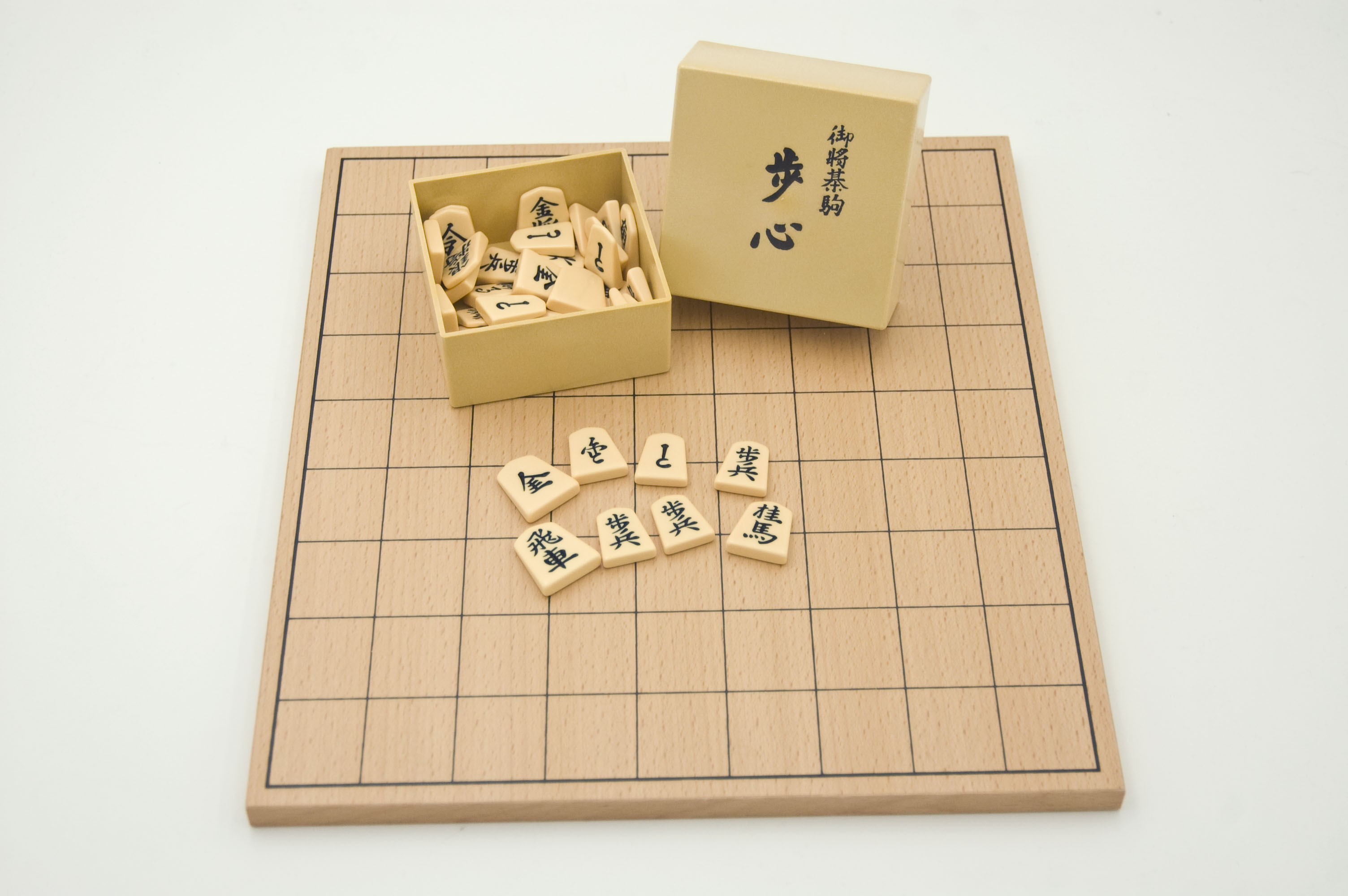 Hebsacker Verlag: go-spiele.de - > Shogi-Studentenset